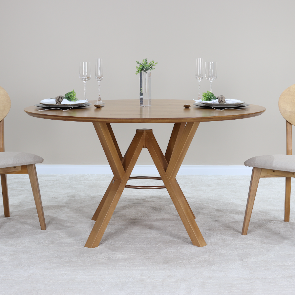 Mesa Vânia Ø120 cm em Madeira Maciça Amêndoa